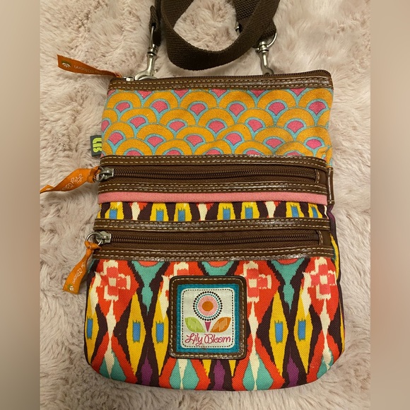 Lily Bloom | Bags | Lily Bloom Crossbody Bag Great For Travel Purse ...